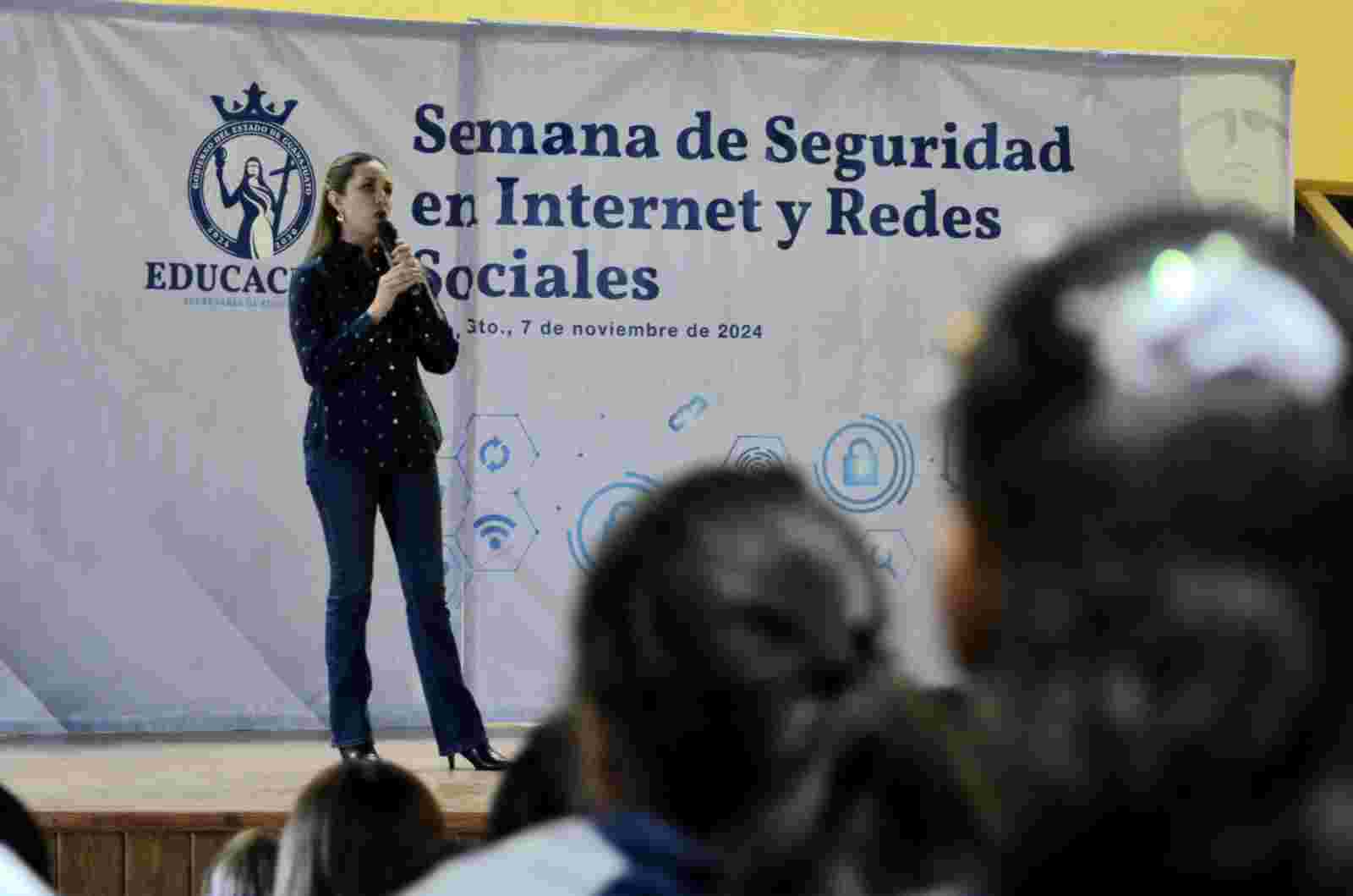 Invita Melanie a estudiantes a trazar plan de vida y a demostrar el ...